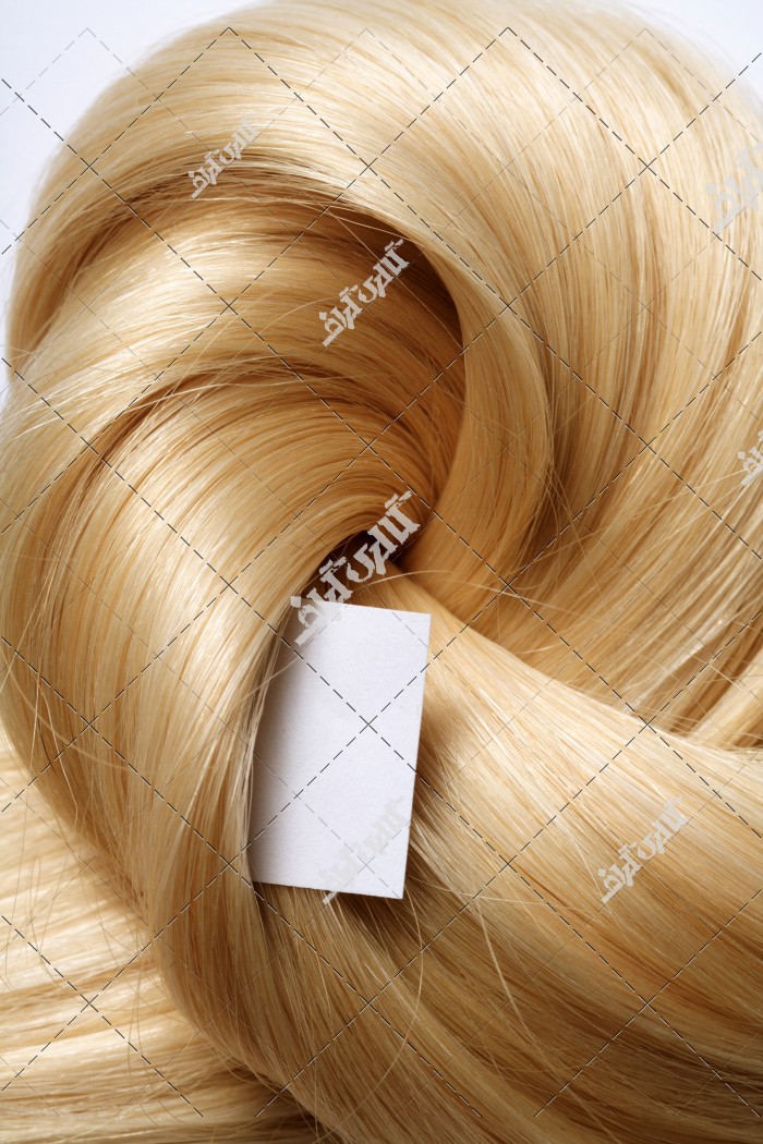 تصویر موی بلند و بور دختر